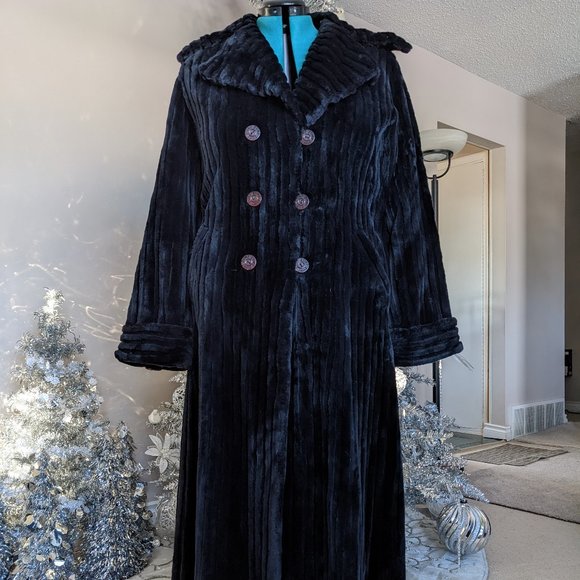 Zuki/Andre Furs Whitefish Bay | Jackets & Coats | Divinely Soft Genuine ...